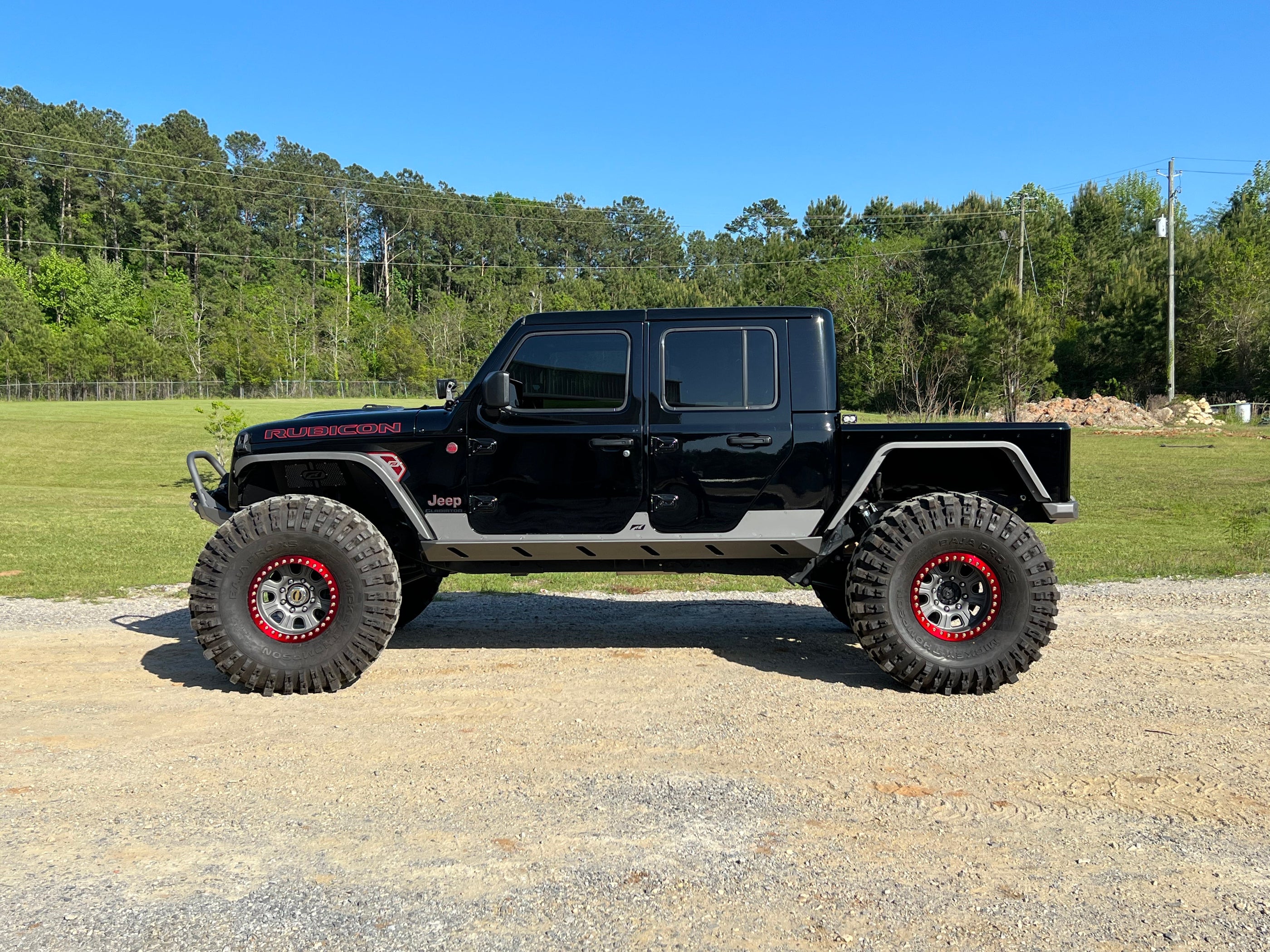 Bobbed Replacement Bed for Jeep Gladiator — HighLift Off-Road