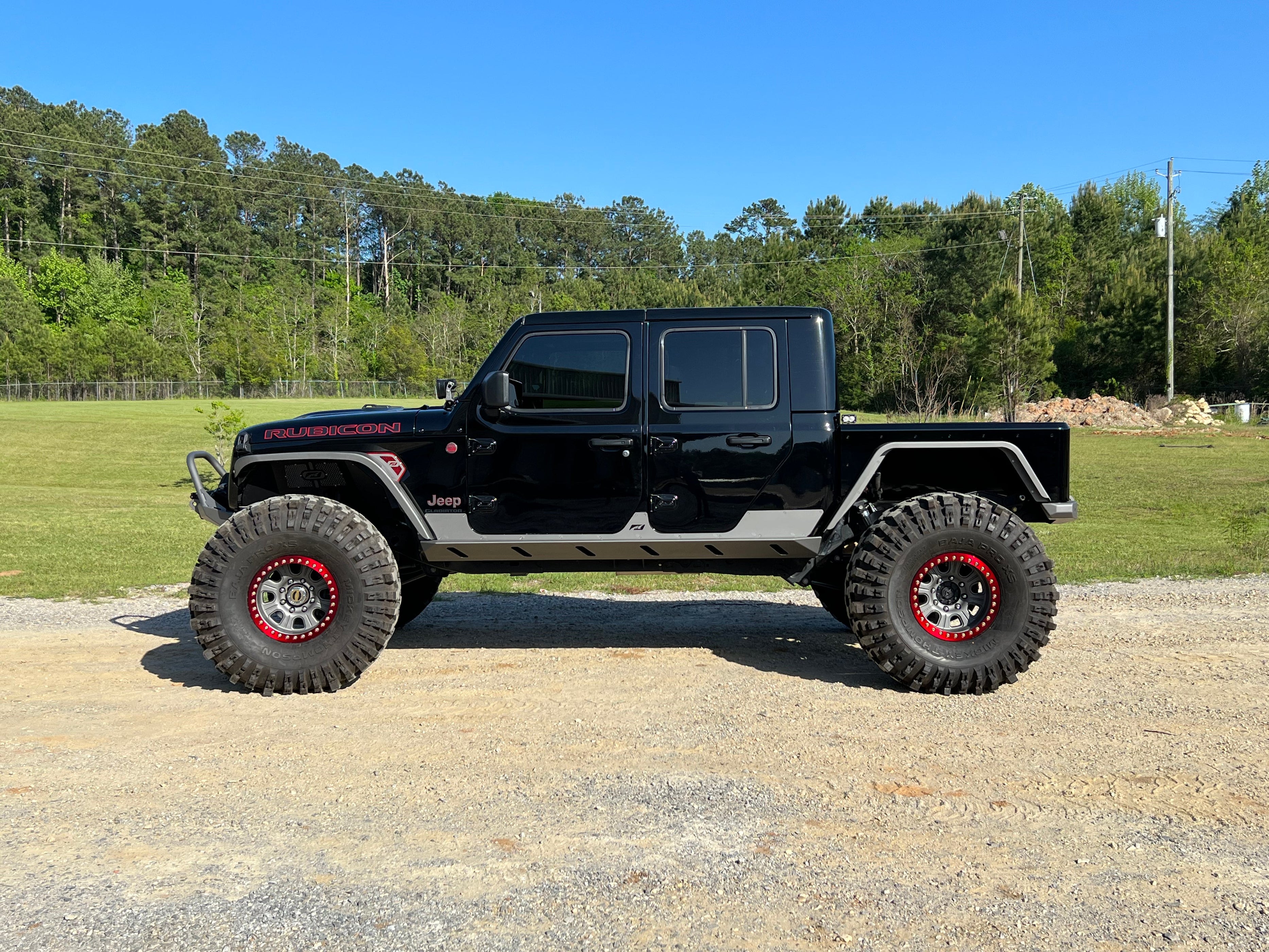 Bobbed Replacement Bed for Jeep Gladiator — HighLift Off-Road