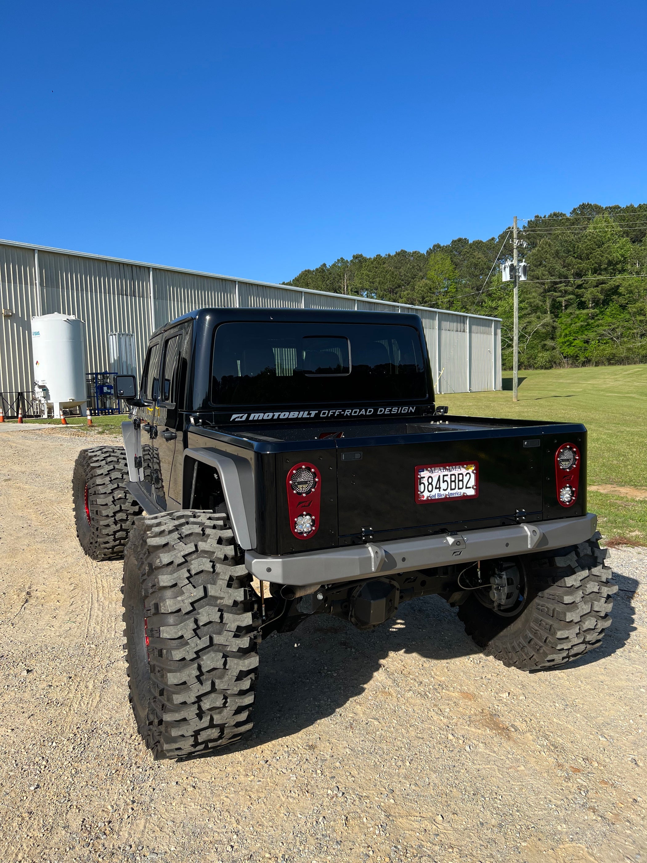 Bobbed Replacement Bed for Jeep Gladiator — HighLift Off-Road